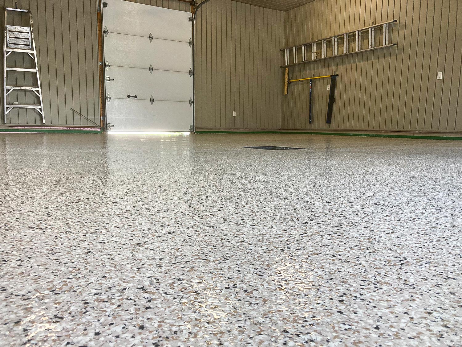 Our services | Epoxy flooring, storage and custom packages